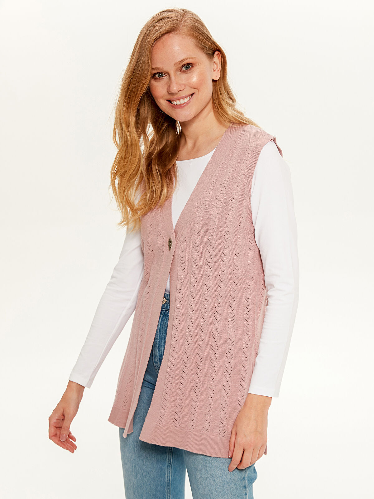 Kendinden Desenli İnce Triko Yelek