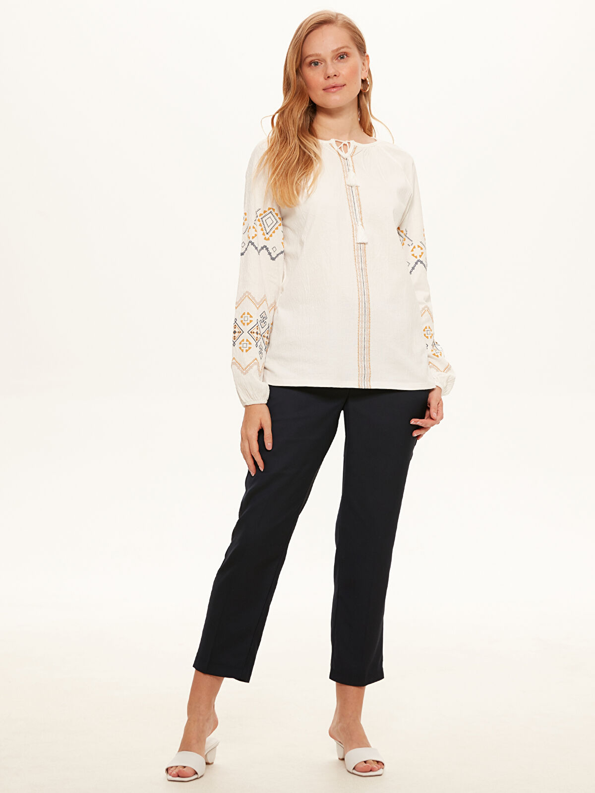 LCW GRACE Standart Fit Krep Kadın Pantolon