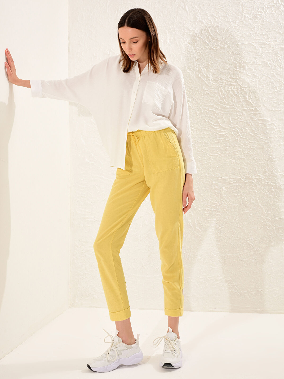 LCW CASUAL Beli Lastikli Cep Detaylı Bilek Boy Keten Pantolon LCW CASUAL Beli Lastikli Cep Detaylı Bilek Boy Keten Pantolon