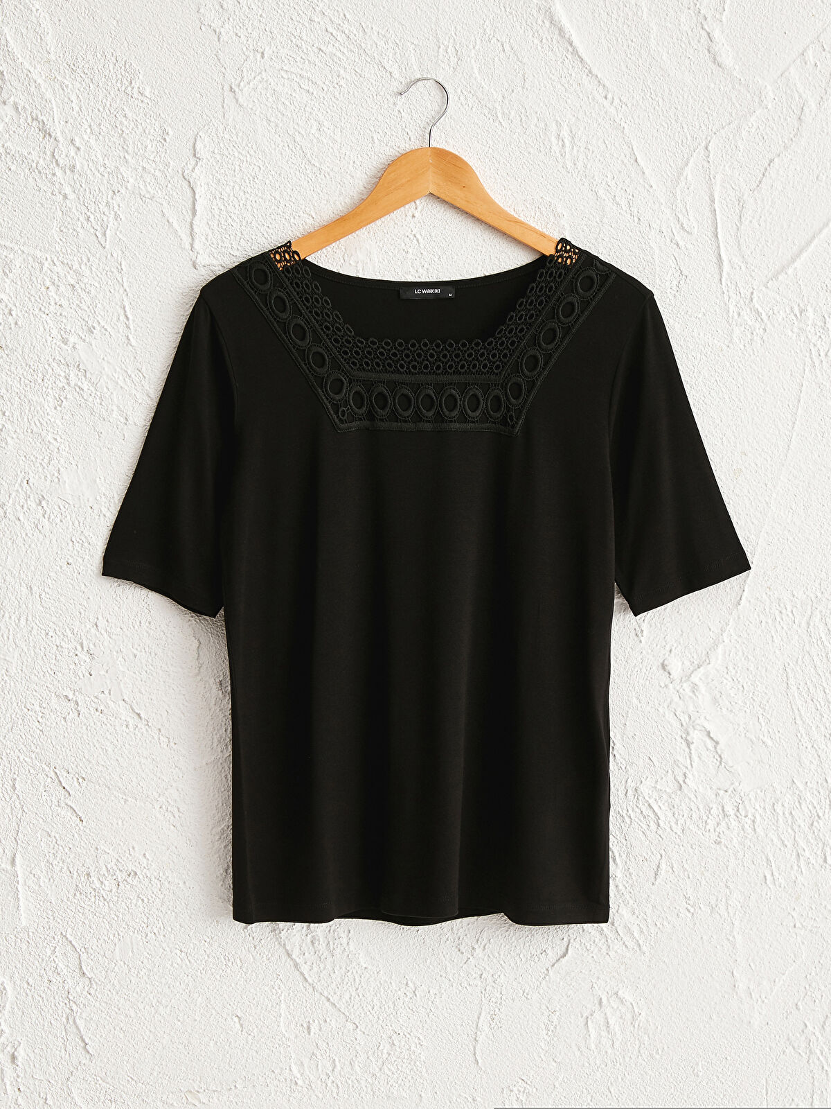 Yakası Dantelli Viskon Tişört