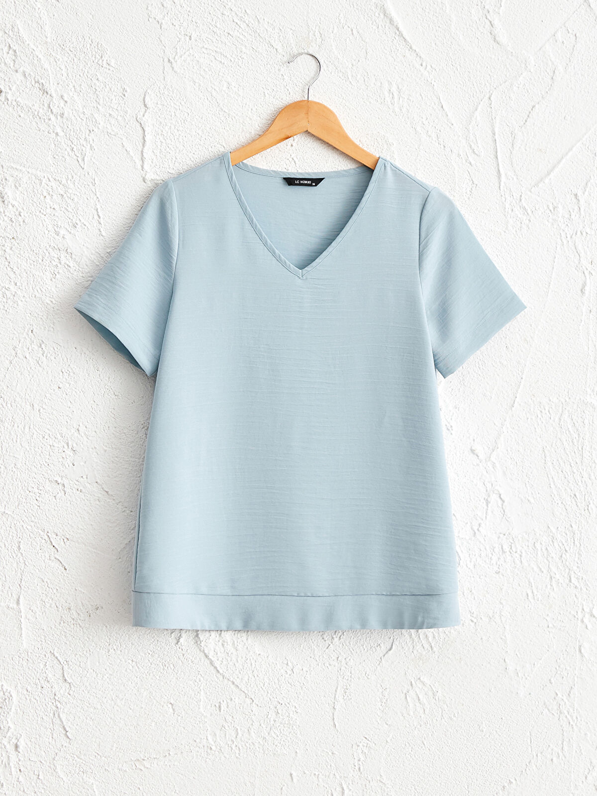 V Yaka Düz Kısa Kollu Krep Kumaş Kadın Bluz