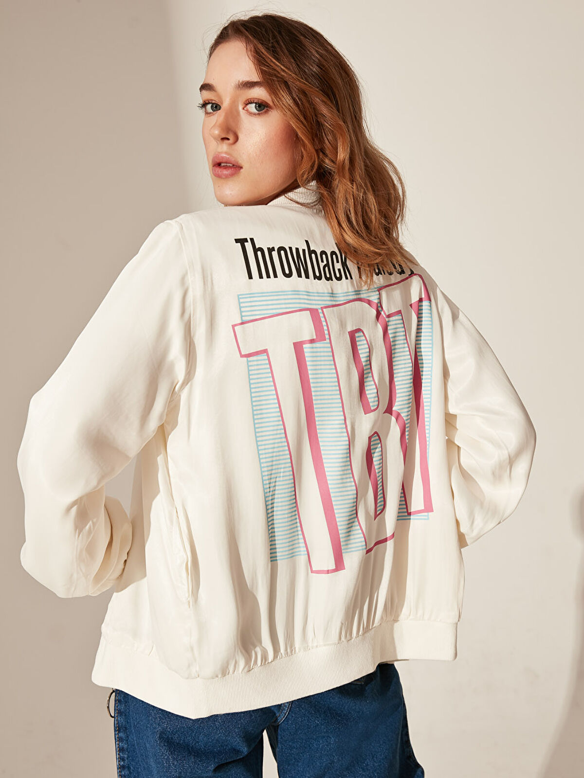 QUZU Kolej Yaka Baskılı Uzun Kollu Kadın Ceket