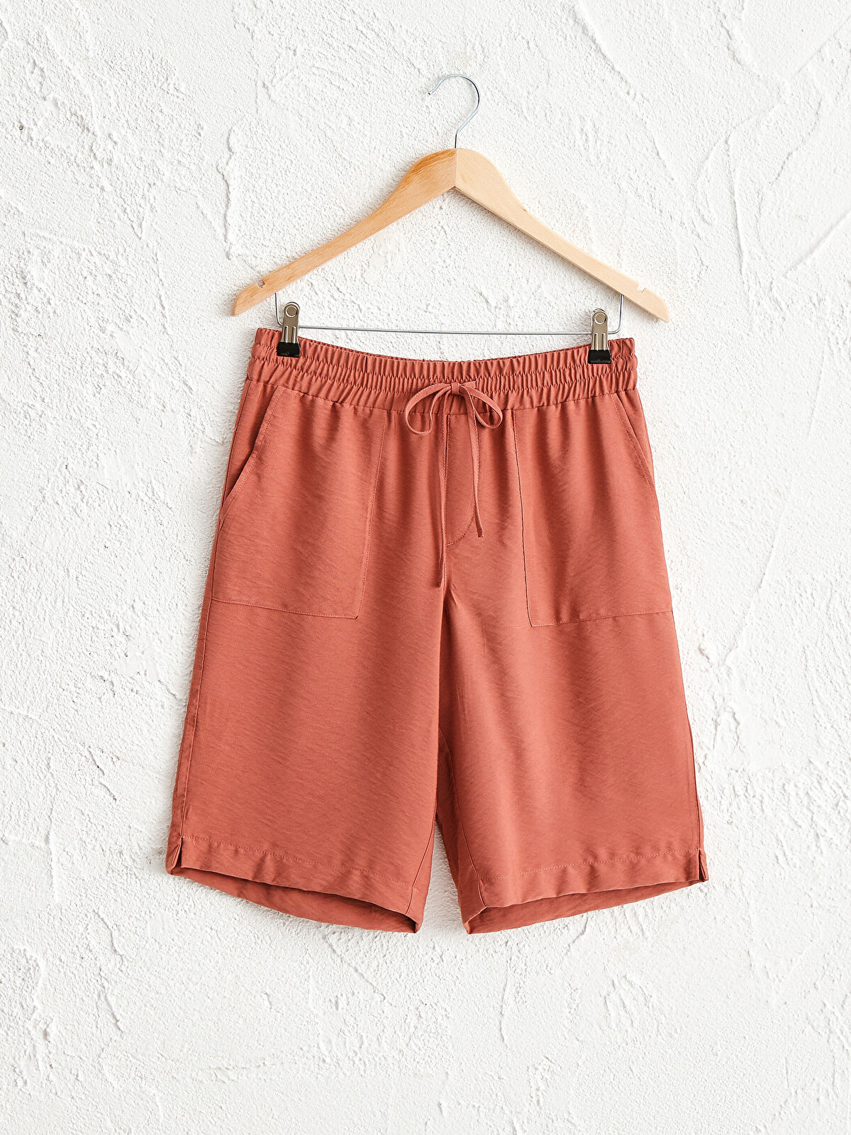 LCW GRACE Standart Fit Gabardin Kadın Beli Lastikli Şort