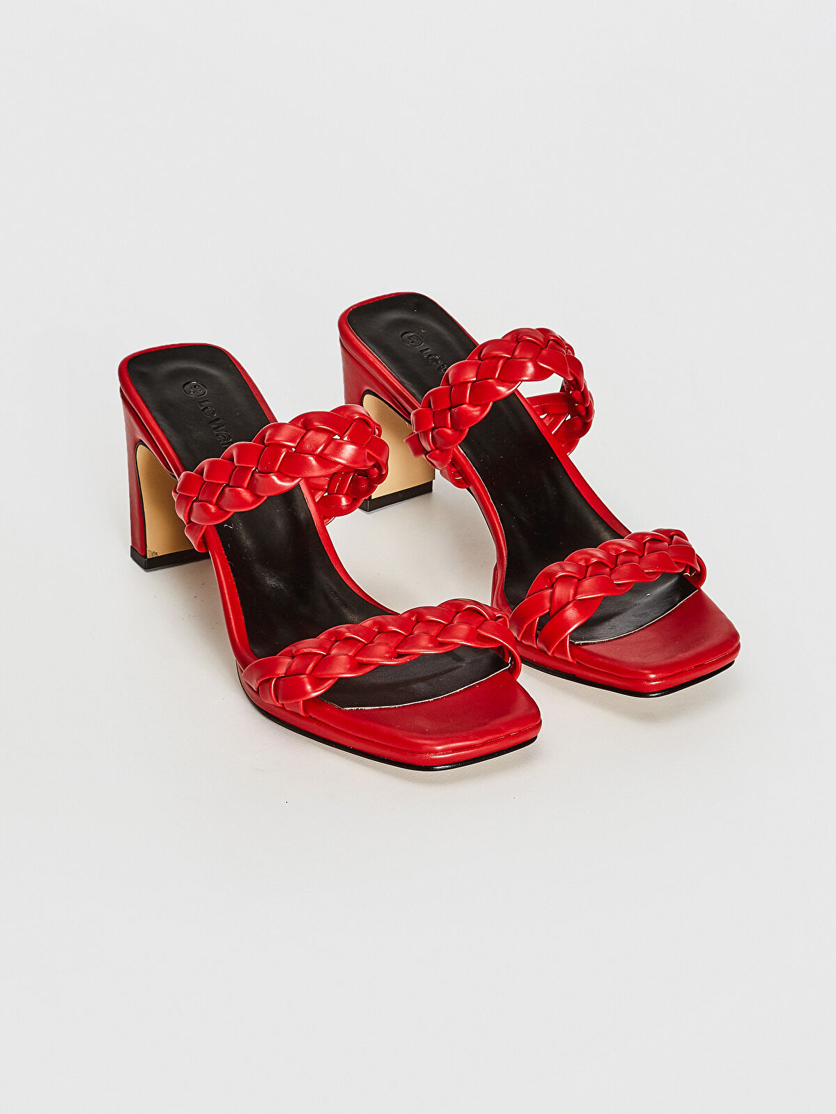 Kadın Dolgu Topuklu Sandalet