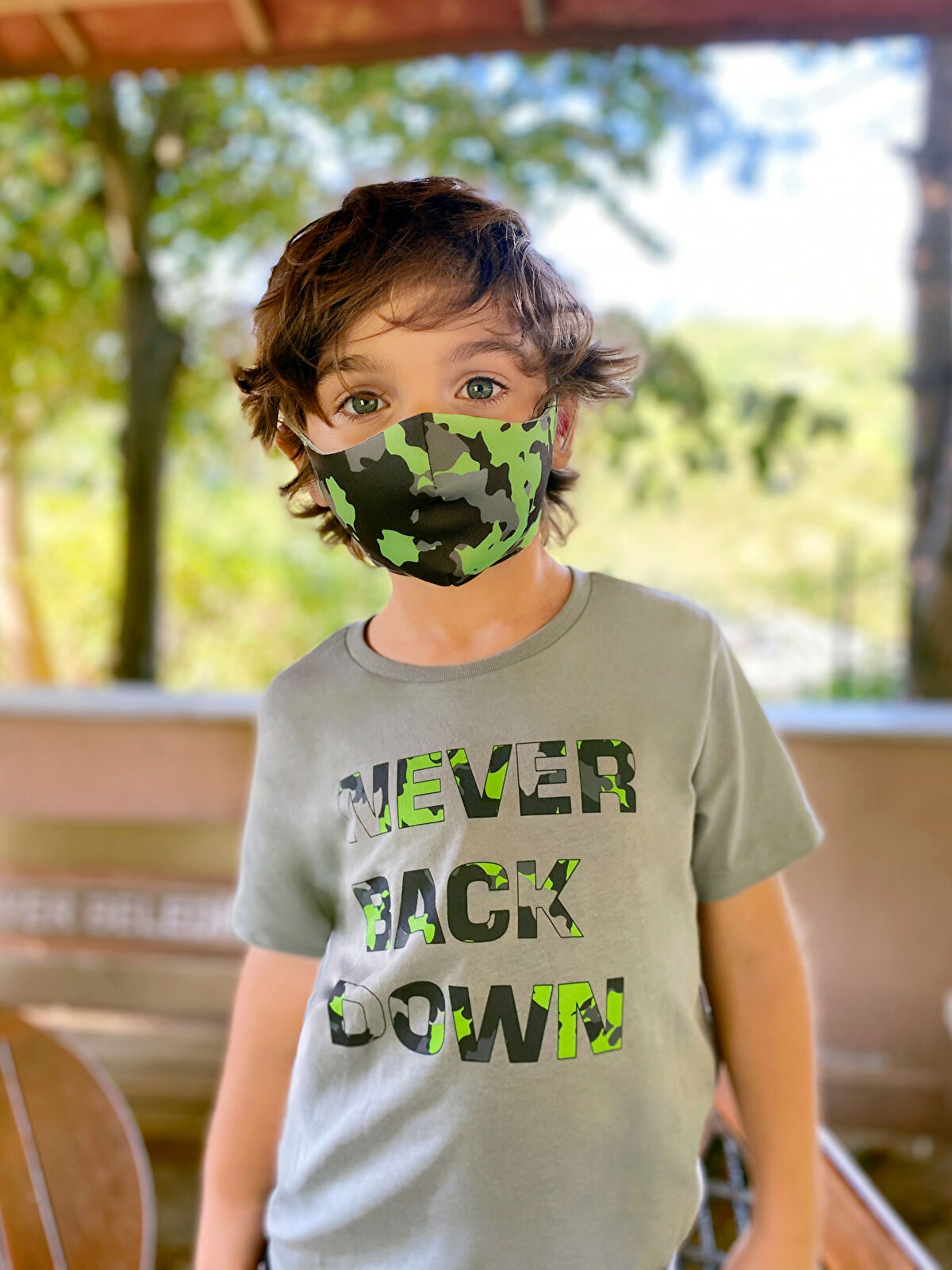 Erkek Çocuk Baskılı Tişört ve Maske