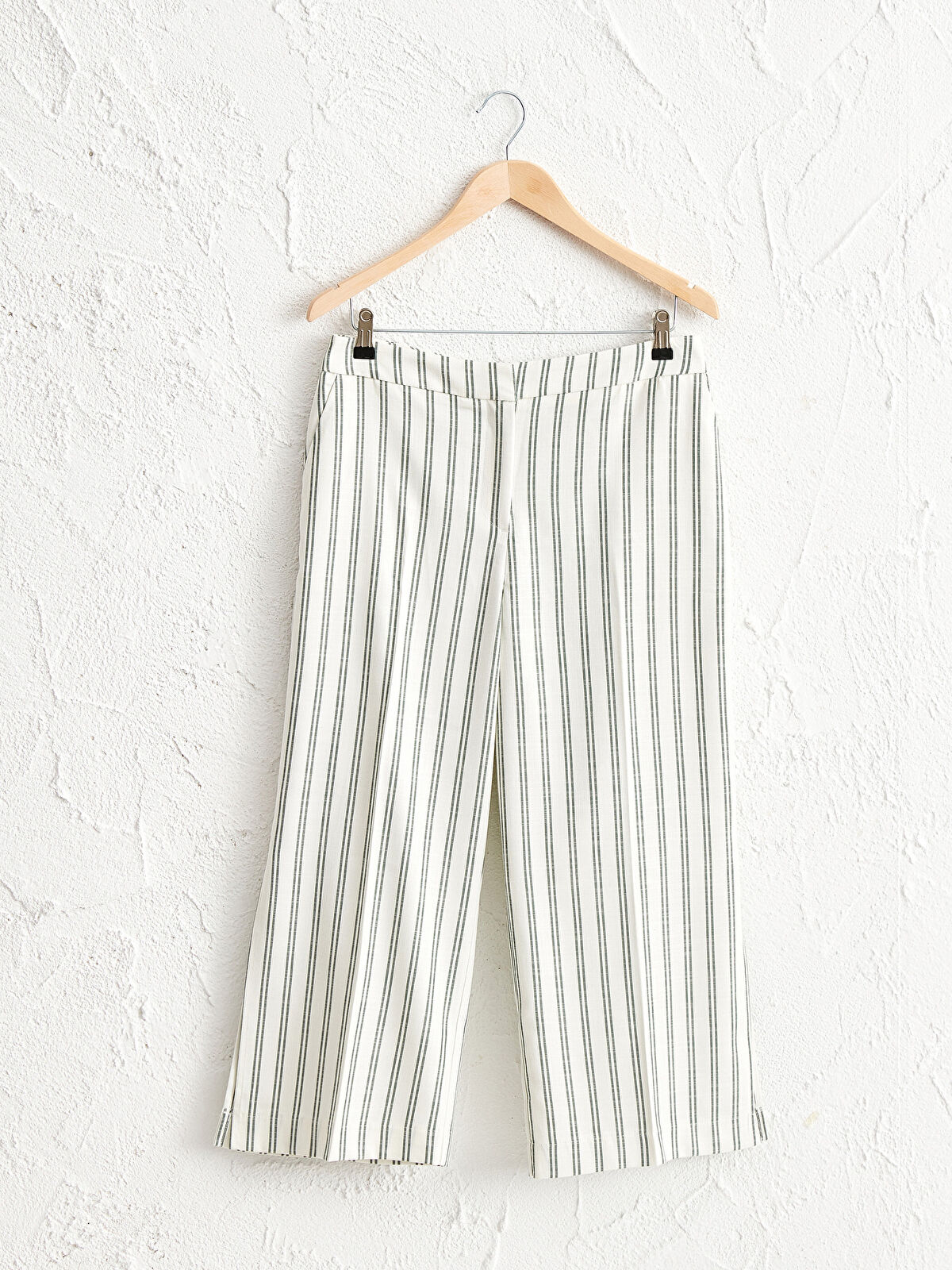 Bilek Boy Çizgili Geniş Paça Pantolon