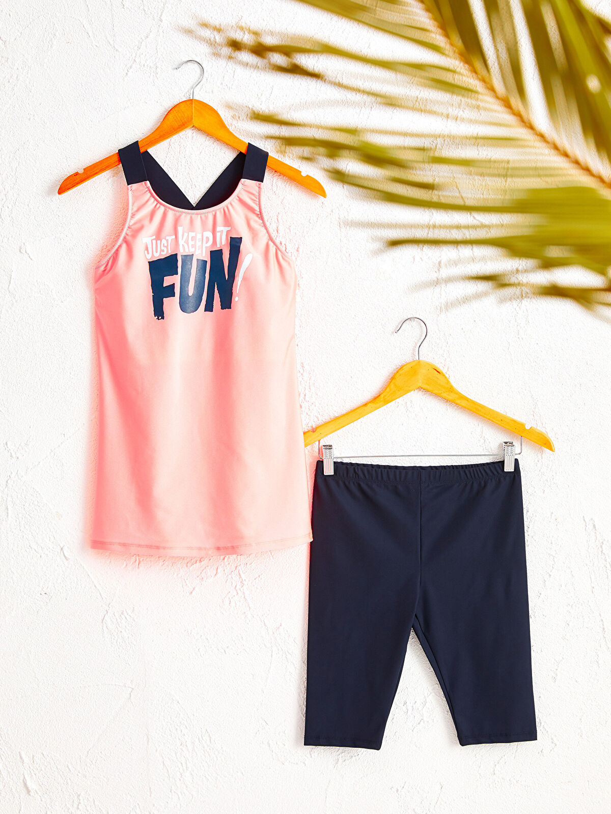 LCW DREAM Standart Fit Askılı Genç Havuz Mayosu LCW DREAM Standart Fit Askılı Genç Havuz Mayosu