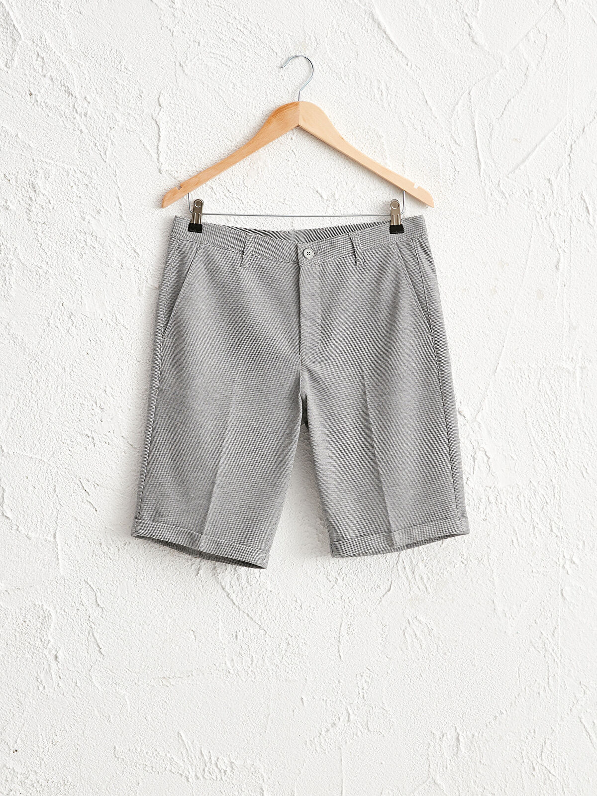 Slim Fit Dokulu Bermuda Şort