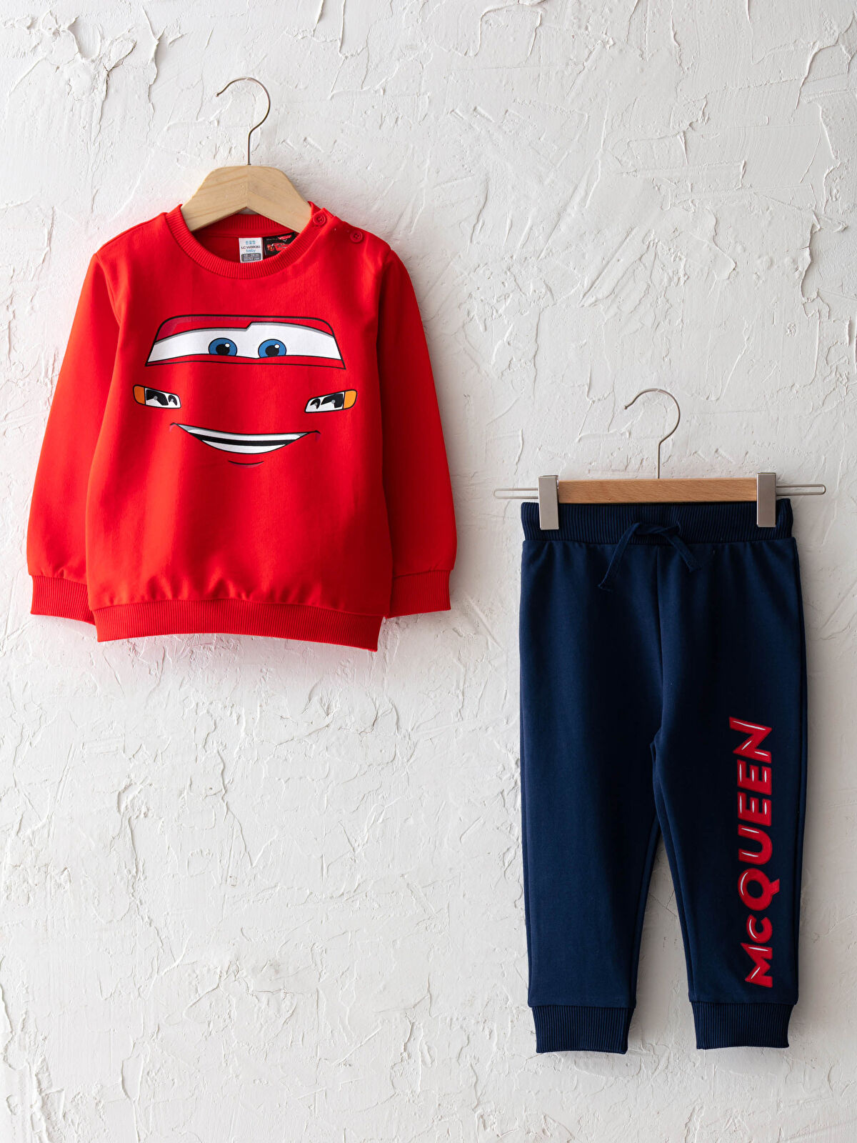 Bisiklet Yaka Uzun Kol Arabalar Baskılı Erkek Bebek Sweatshirt ve Jogger Pantolon 2'li Bisiklet Yaka Uzun Kol Arabalar Baskılı Erkek Bebek Sweatshirt ve Jogger Pantolon 2'li