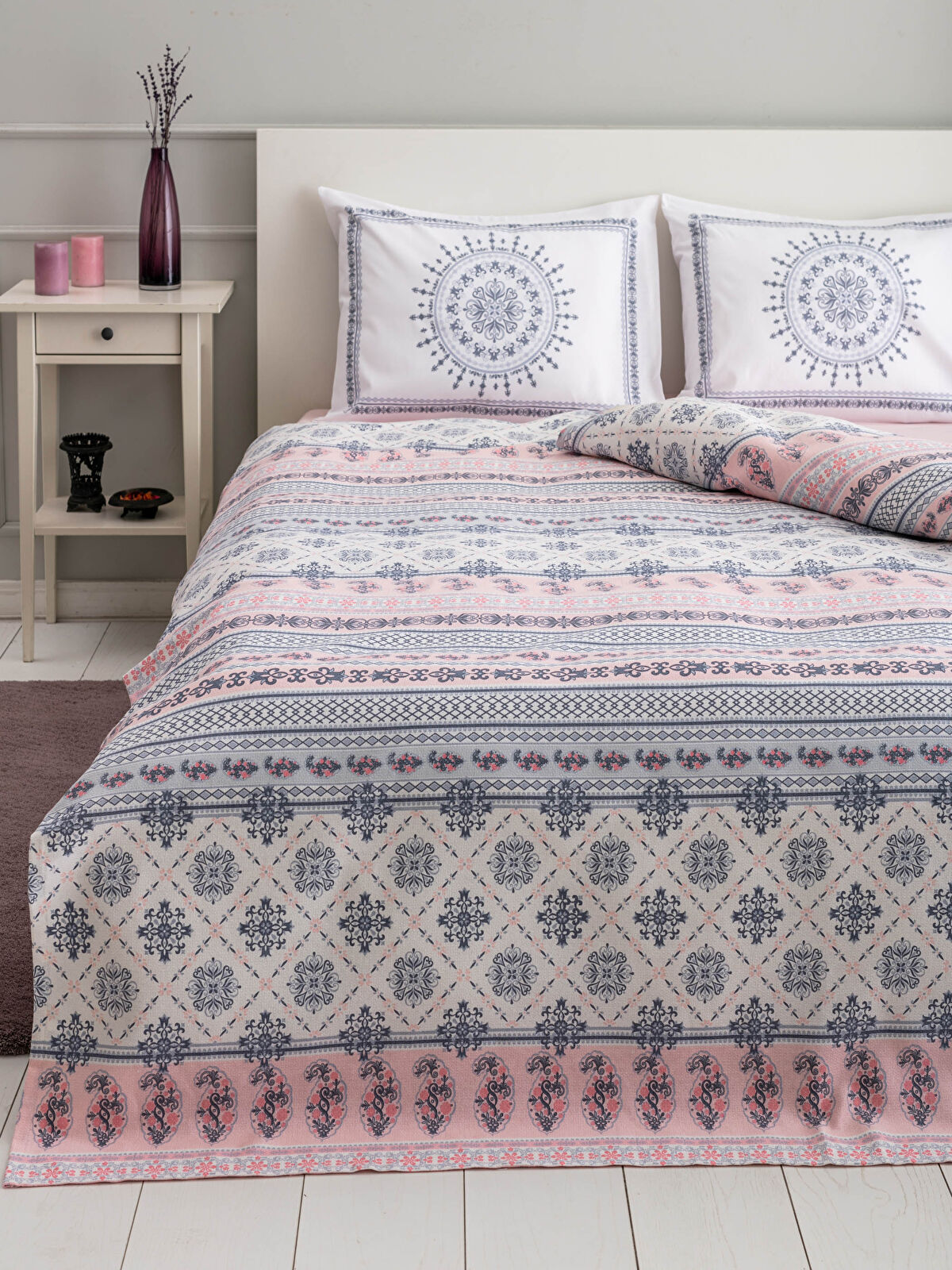 Çift Kişilik Desenli Pike Takımı