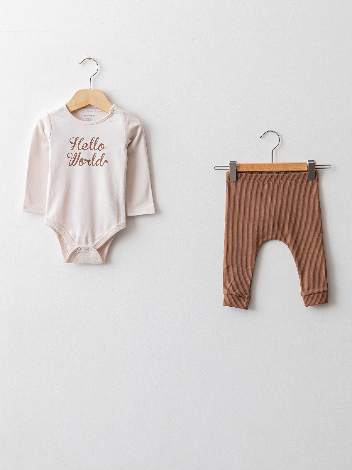 Bisiklet Yaka Uzun Kollu Baskılı Pamuklu Erkek Bebek Çıtçıtlı Body ve Pantolon 2'li Takım