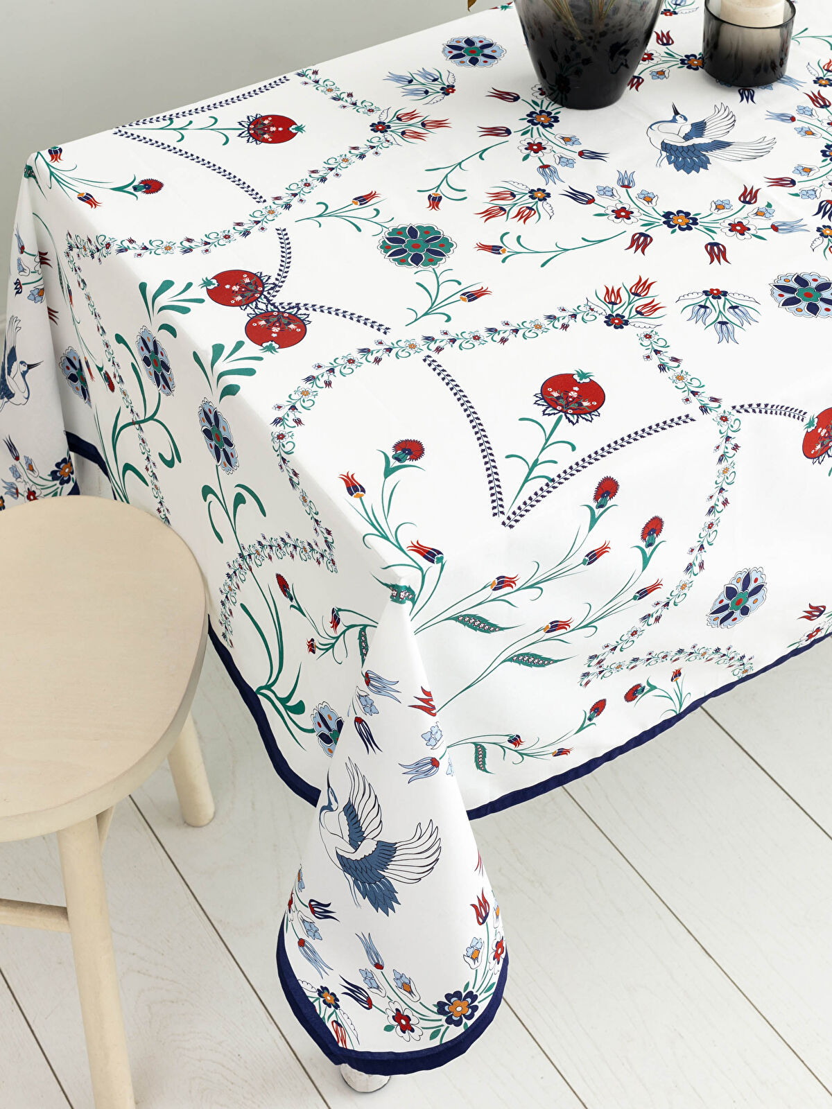 Baskılı Masa Örtüsü 150x200 Cm