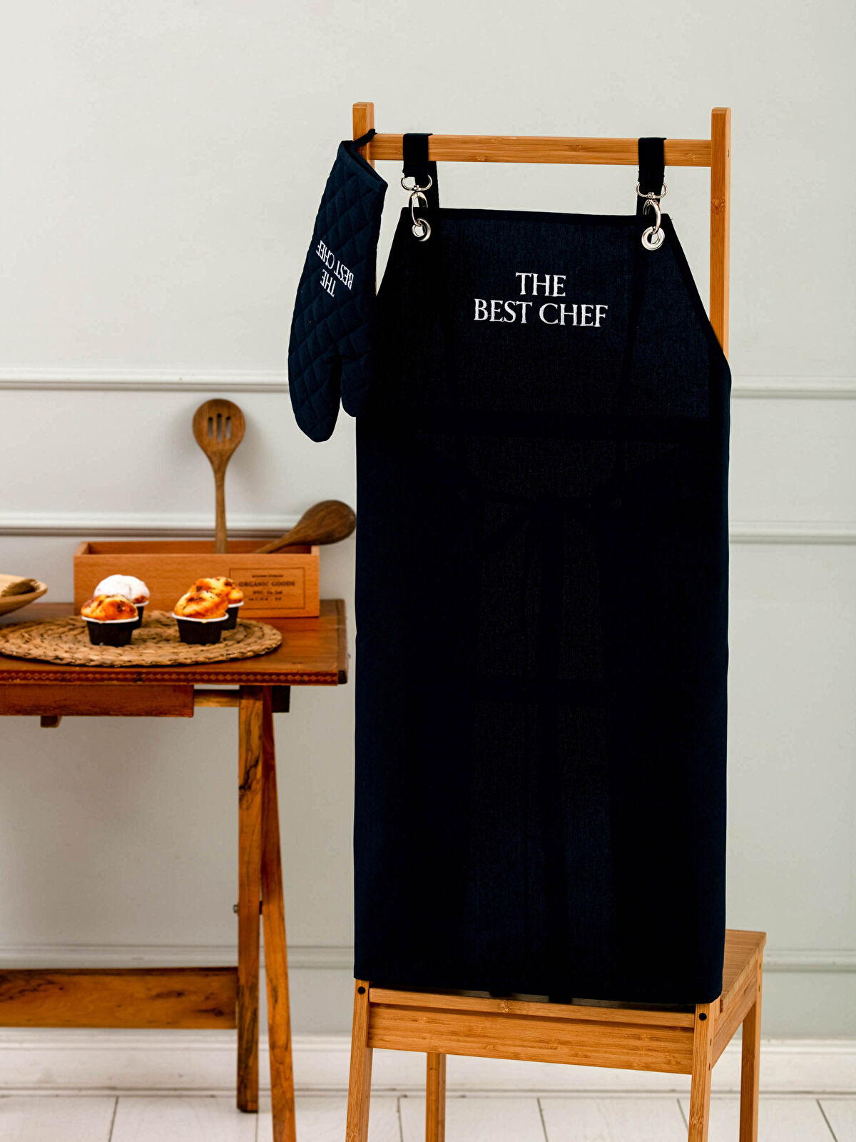 Slogan Nakışlı Gabardin Mutfak Önlüğü