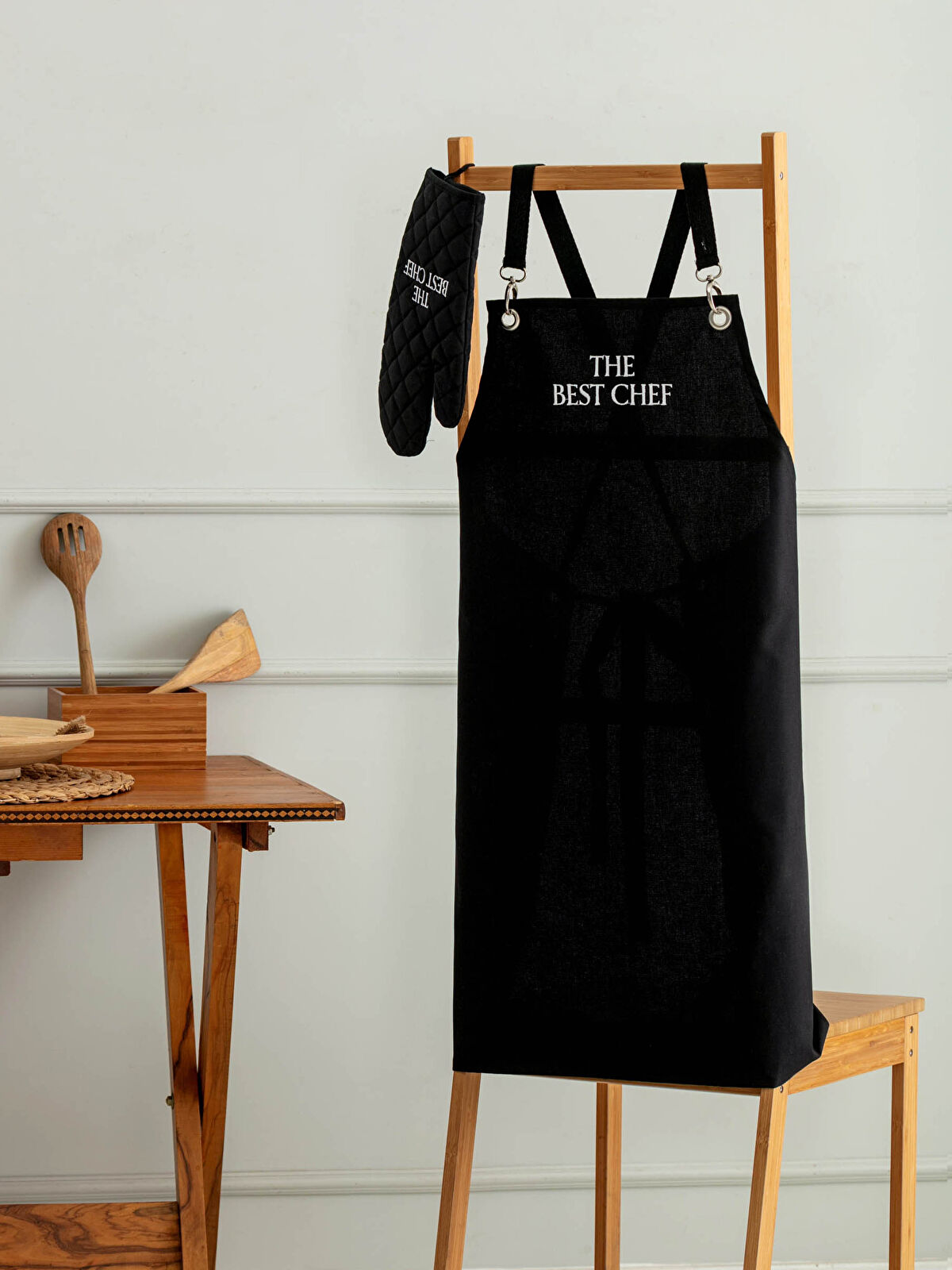 Slogan Nakışlı Gabardin Mutfak Önlüğü