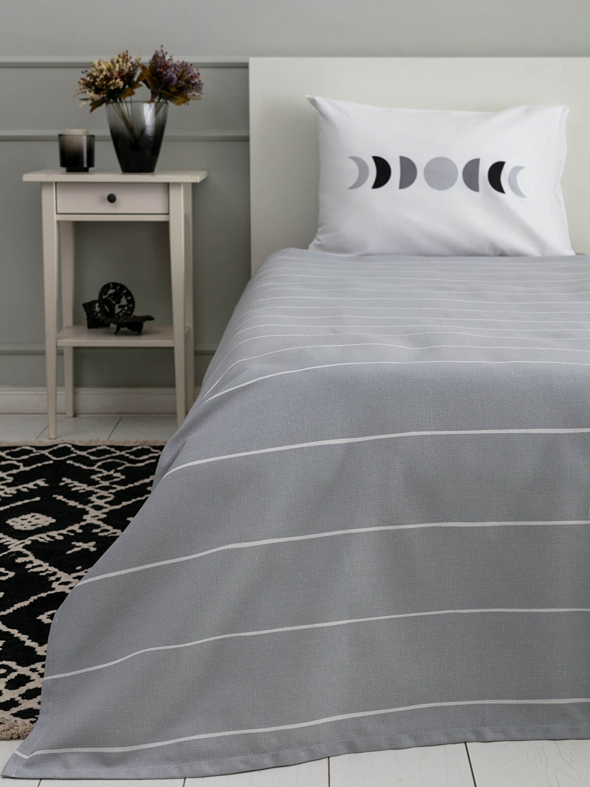 Tek Kişilik Desenli Pike Takımı