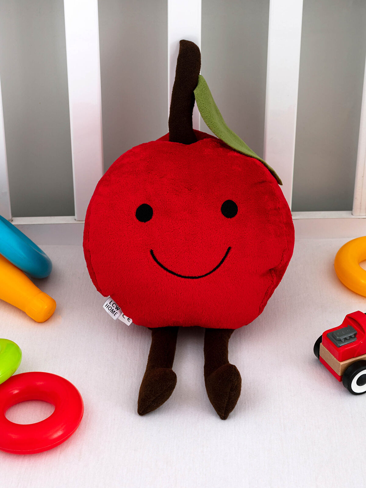 Pelüş Dolgulu Nakışlı Bebek Kiraz Kırlent