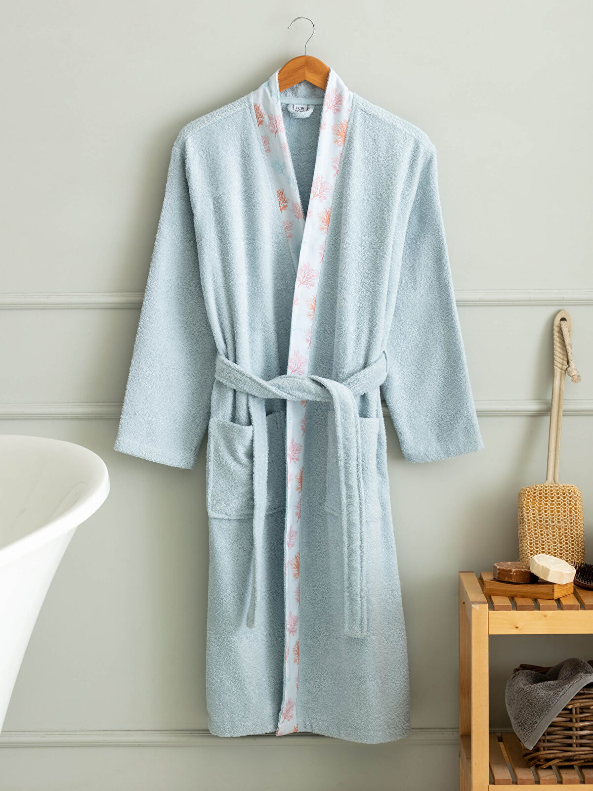 Şal Yaka Baskılı Uzun Kadın Bornoz