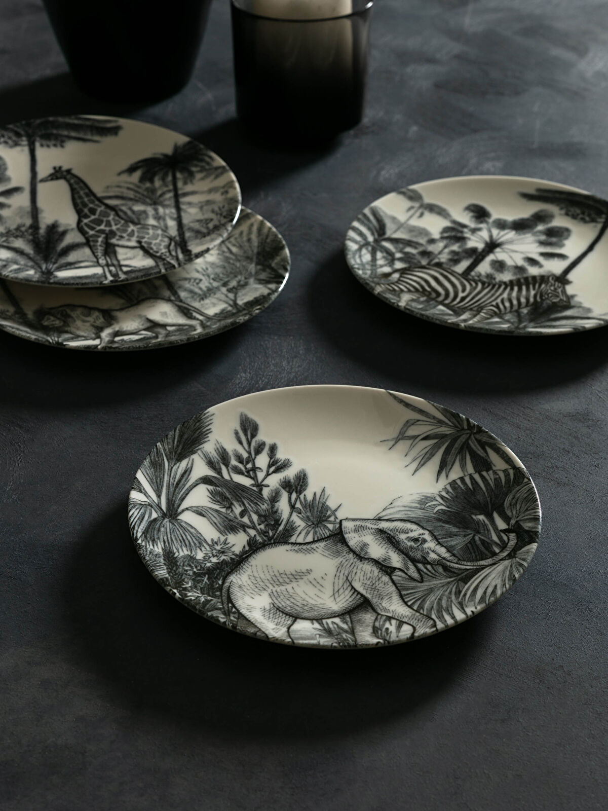 Fil Baskılı Porselen Tabak 19 Cm