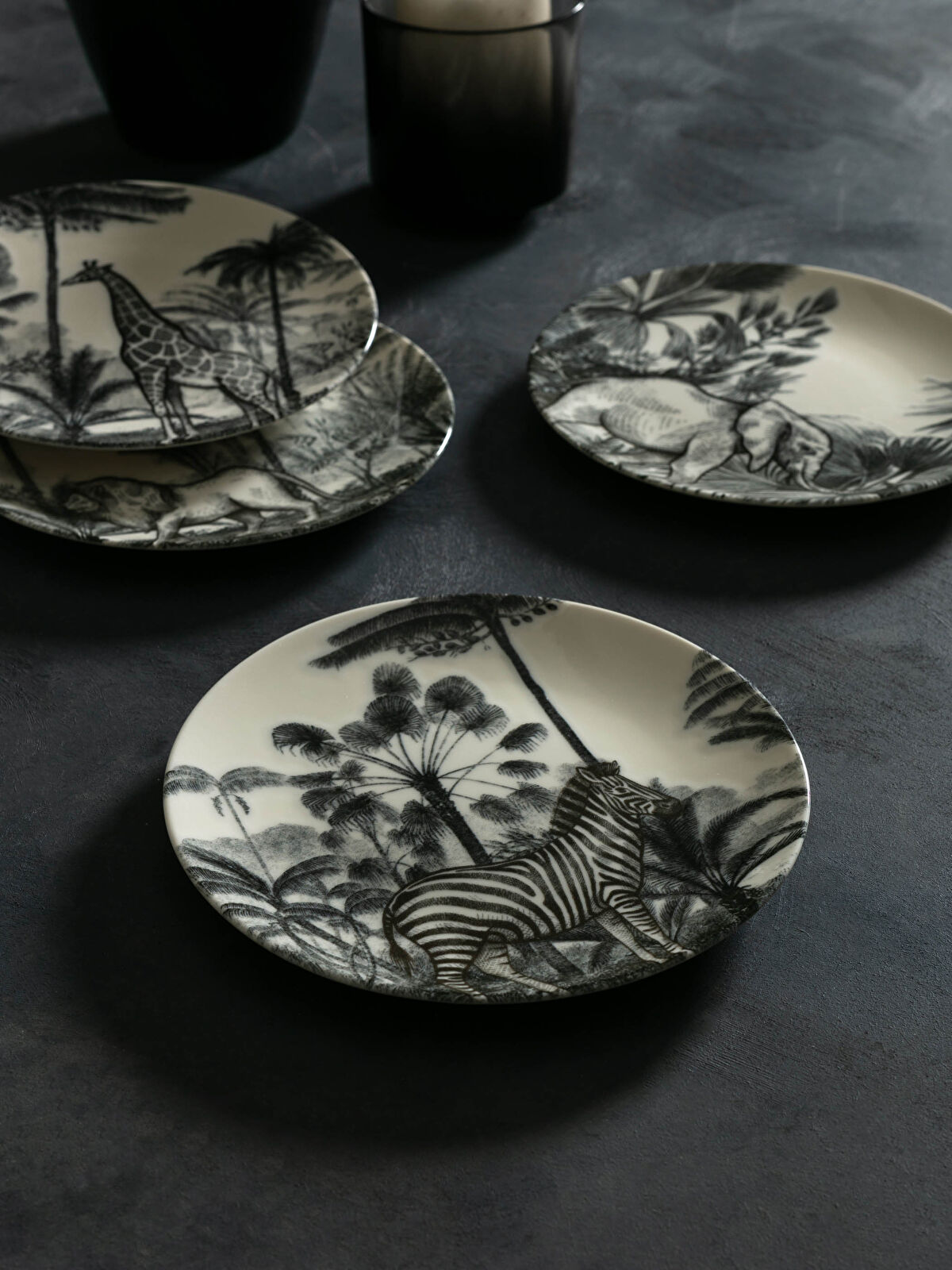 Zebra Baskılı Porselen Tabak 19 Cm