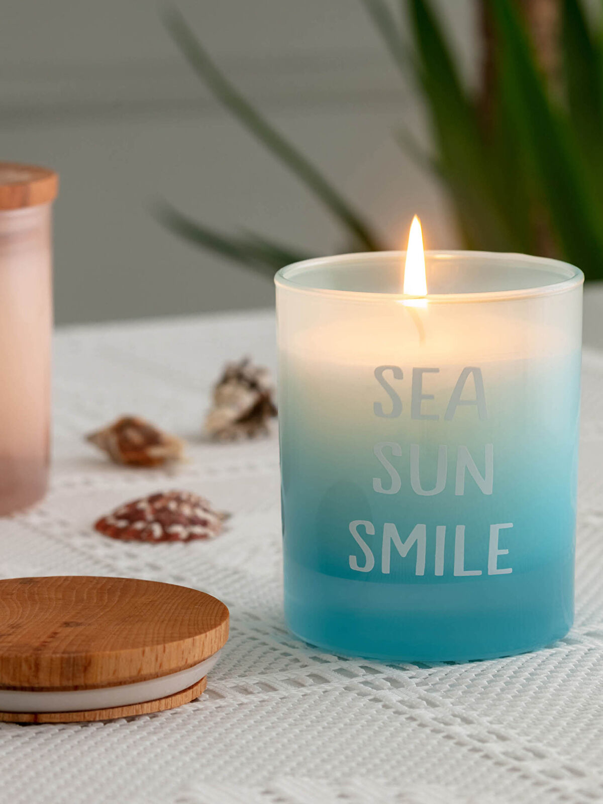 Okyanus Esintisi Kokulu Slogan Baskılı Dekoratif Mum 210 Gr Okyanus Esintisi Kokulu Slogan Baskılı Dekoratif Mum 210 Gr