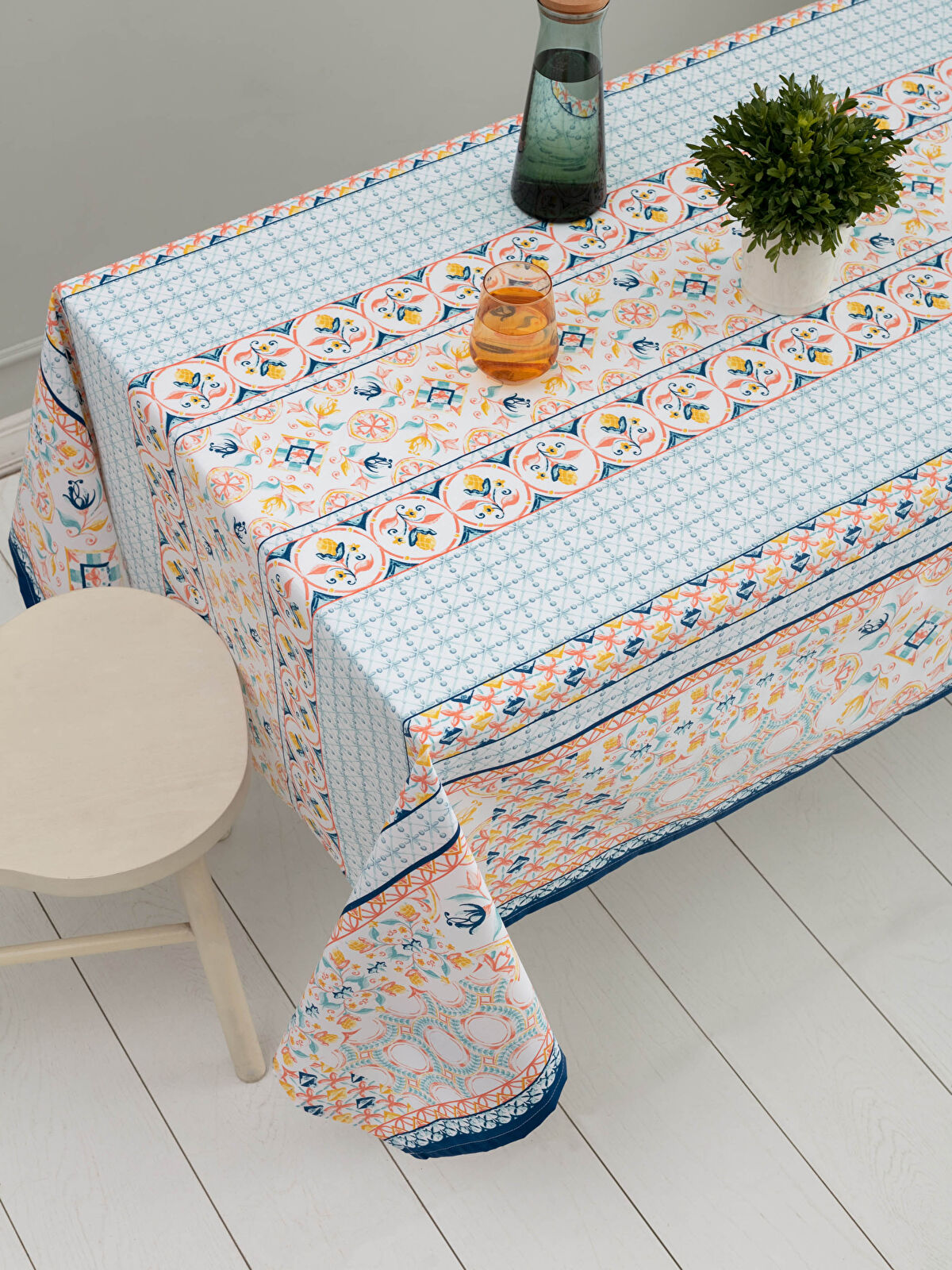 Baskılı Masa Örtüsü 150x200 Cm