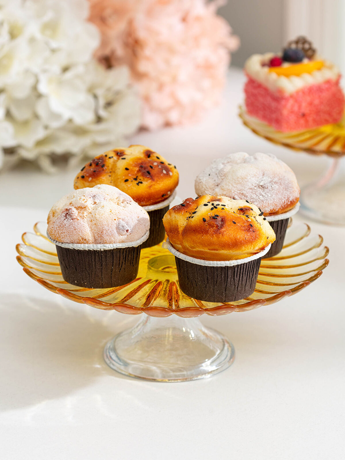 Ayaklı Cam Kek Standı 22 Cm