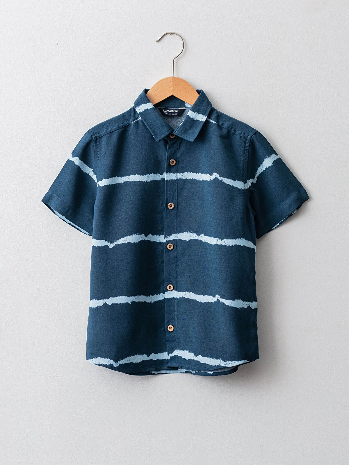 Batik Desenli Kısa Kollu Viskon Erkek Çocuk Gömlek Batik Desenli Kısa Kollu Viskon Erkek Çocuk Gömlek