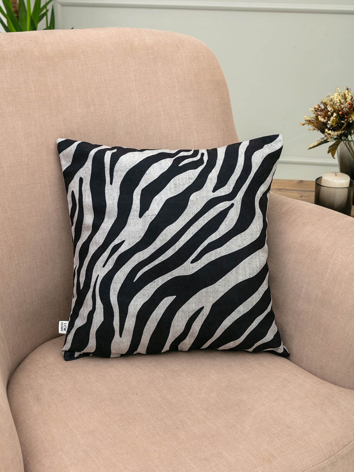 Zebra Desenli Kırlent Kılıfı 45x45 Cm