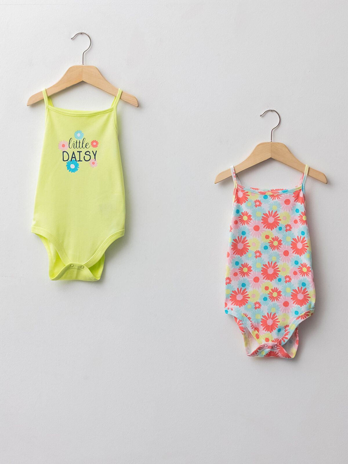 Kare Yaka Askılı Baskılı Kız Bebek Çıtçıtı Body 2'li