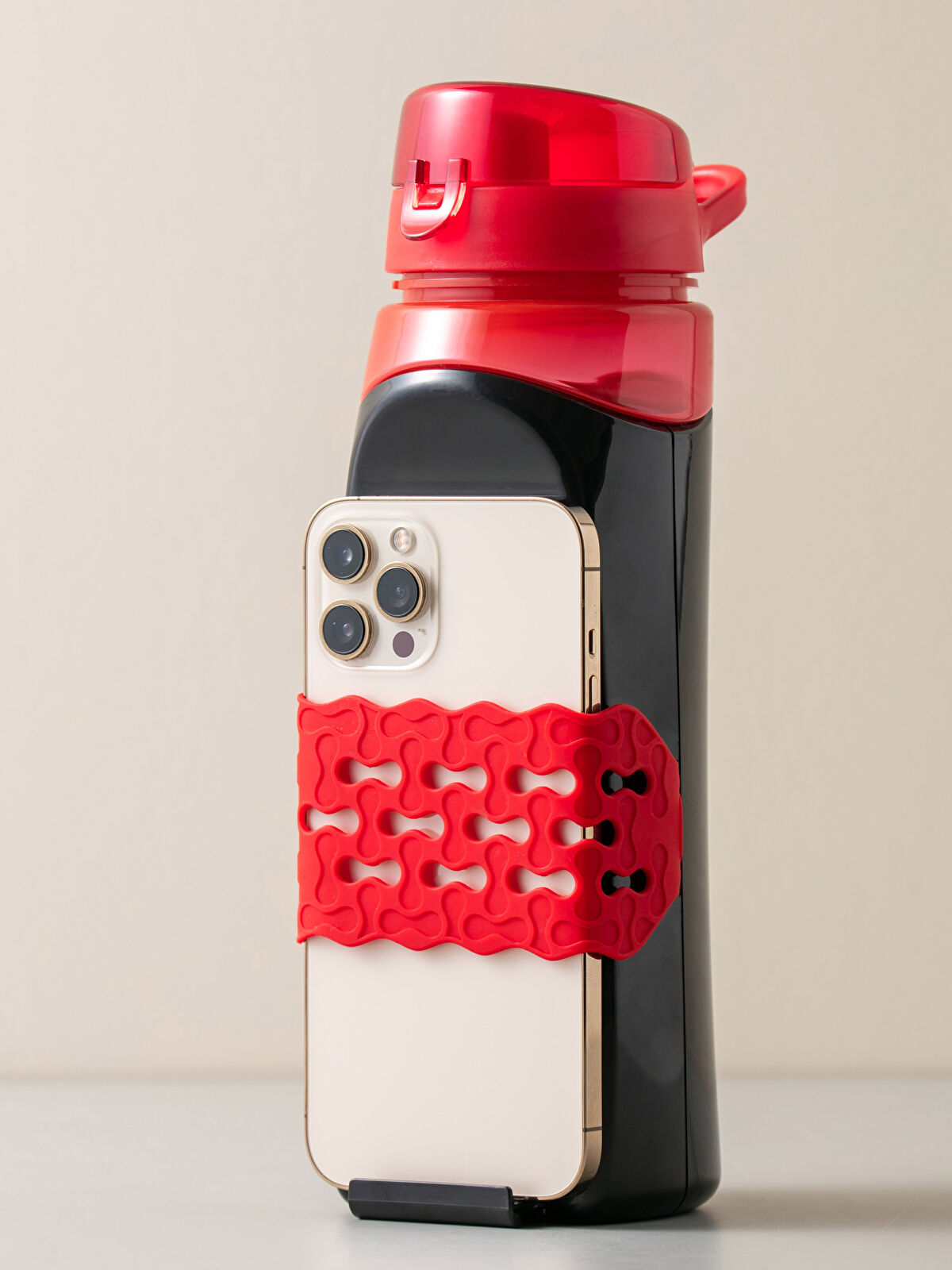 Telefon Tutuculu Kadın Matara 730 Ml Telefon Tutuculu Kadın Matara 730 Ml