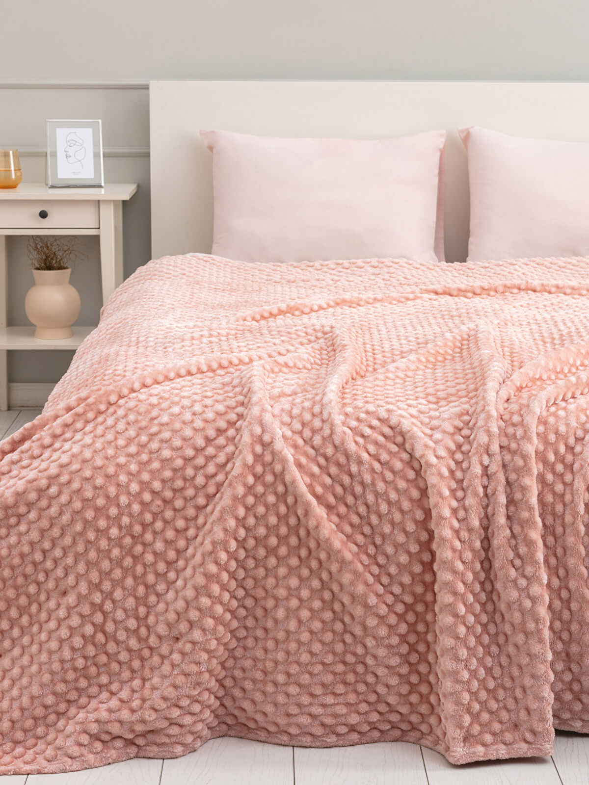 Çift Kişilik Tomurcuk Yumuşak Dokulu Battaniye 200x220 Cm