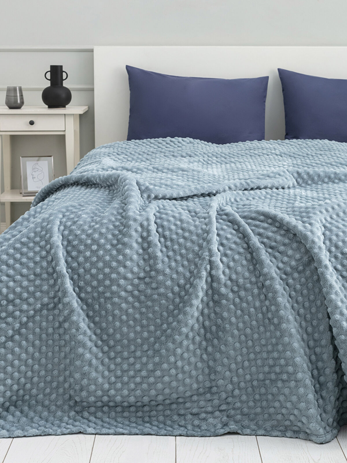 Çift Kişilik Tomurcuk Desenli Yumuşak Dokulu Battaniye 200x220 Cm