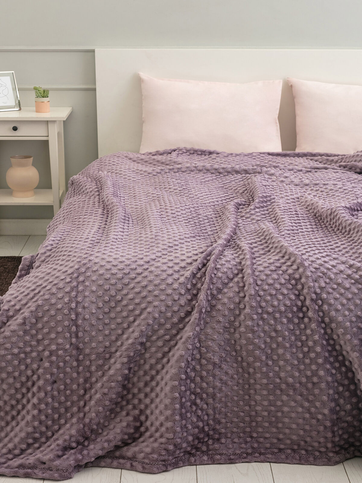Çift Kişilik Tomurcuk Yumuşak Dokulu Battaniye 200x220 Cm