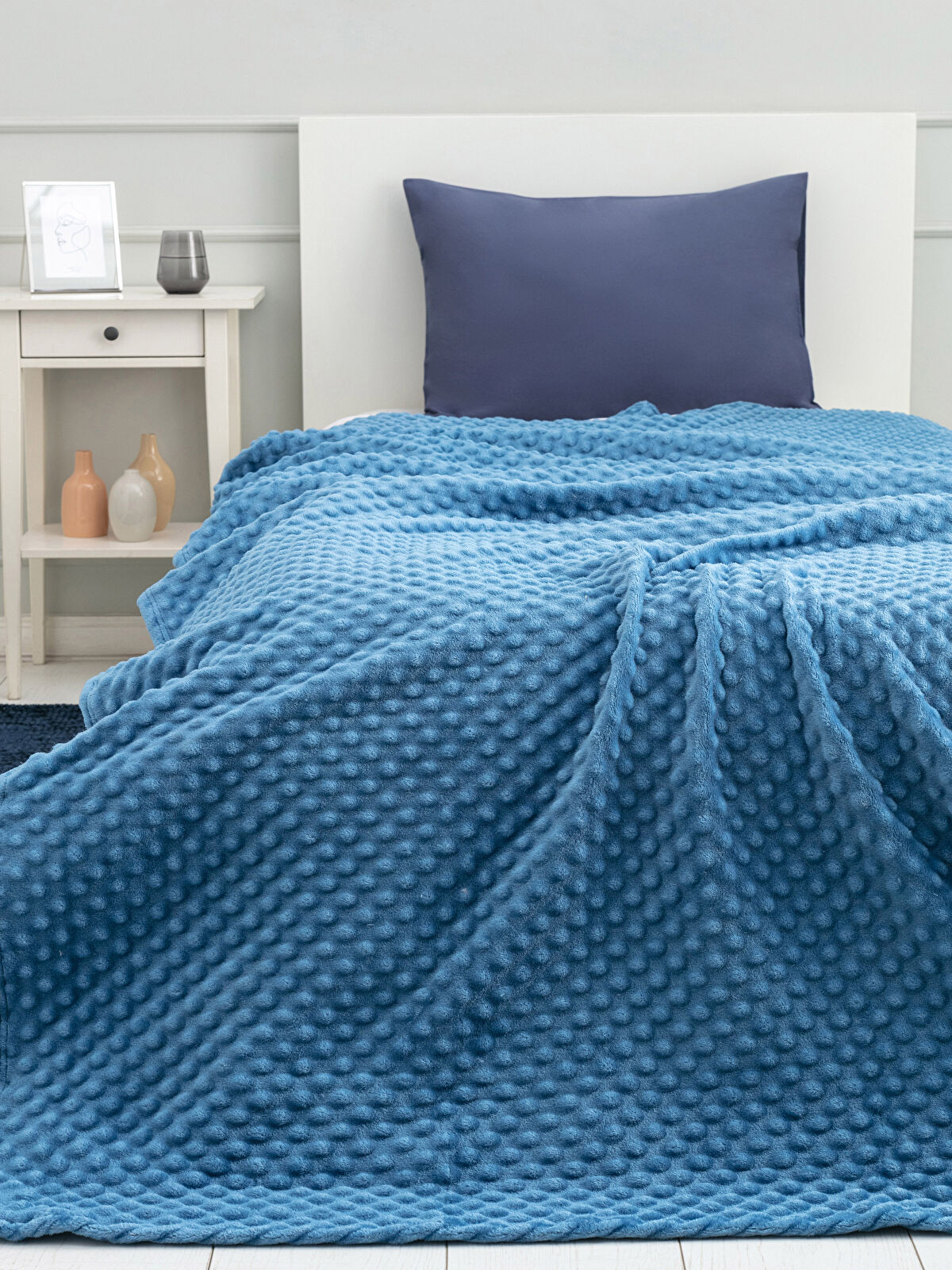 Tek Kişilik Tomurcuk Desenli Yumuşak Dokulu Battaniye 150x220 Cm