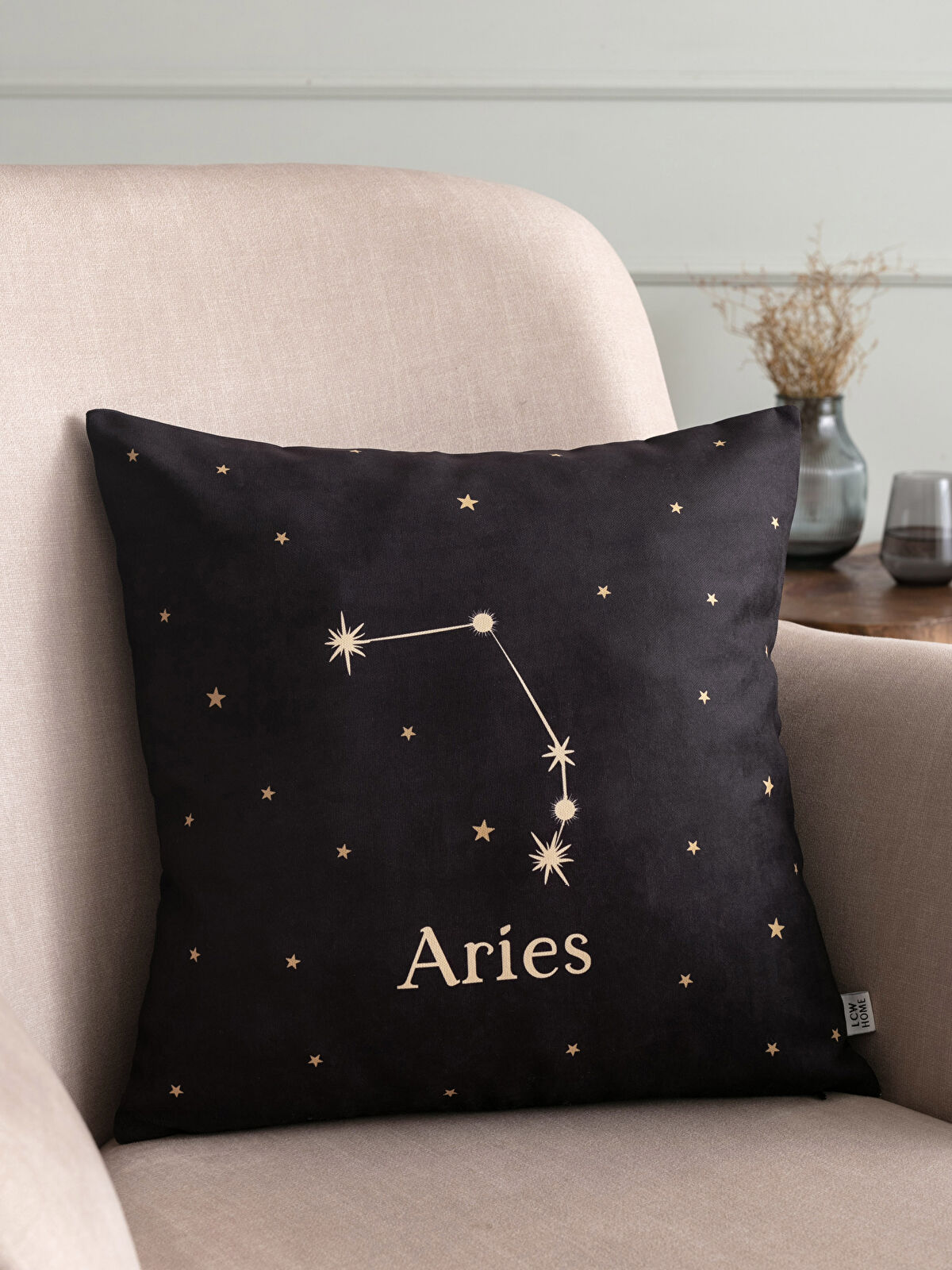 Koç Burç Desenli Kırlent Kılıfı 45x45 Cm