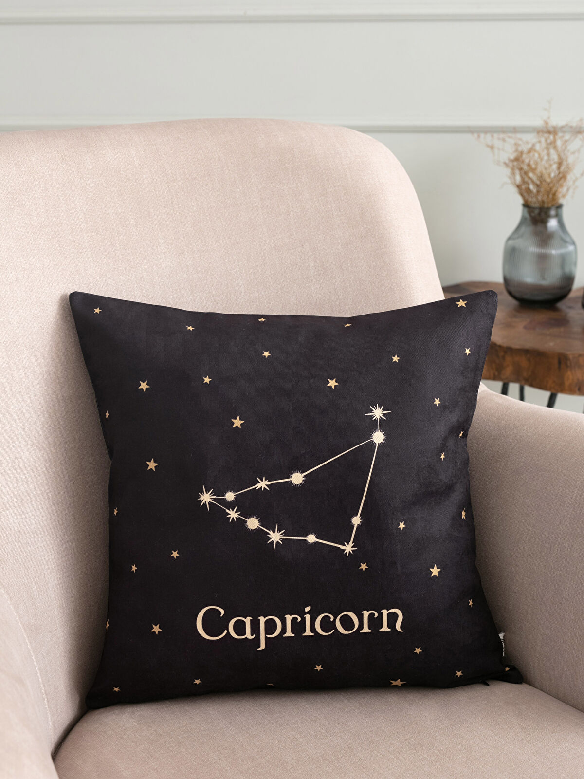 Oğlak Burç Desenli Kırlent Kılıfı 45x45 Cm