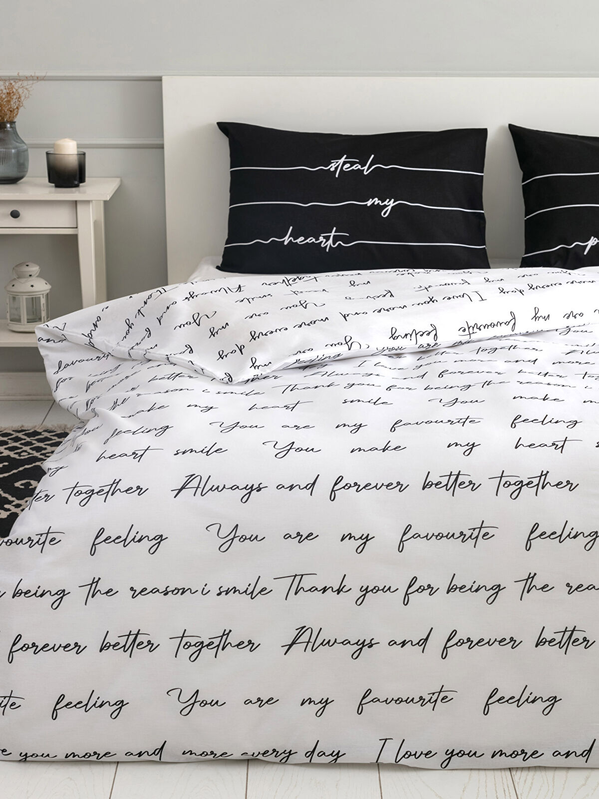 Çift Kişilik Sevgililer Günü Temalı Desenli Dokuma Nevresim Seti Çift Kişilik Sevgililer Günü Temalı Desenli Dokuma Nevresim Seti