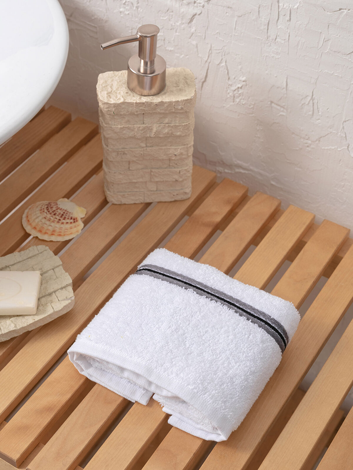 Nakışlı Jakarlı Bukle El Havlusu 30x50 Cm