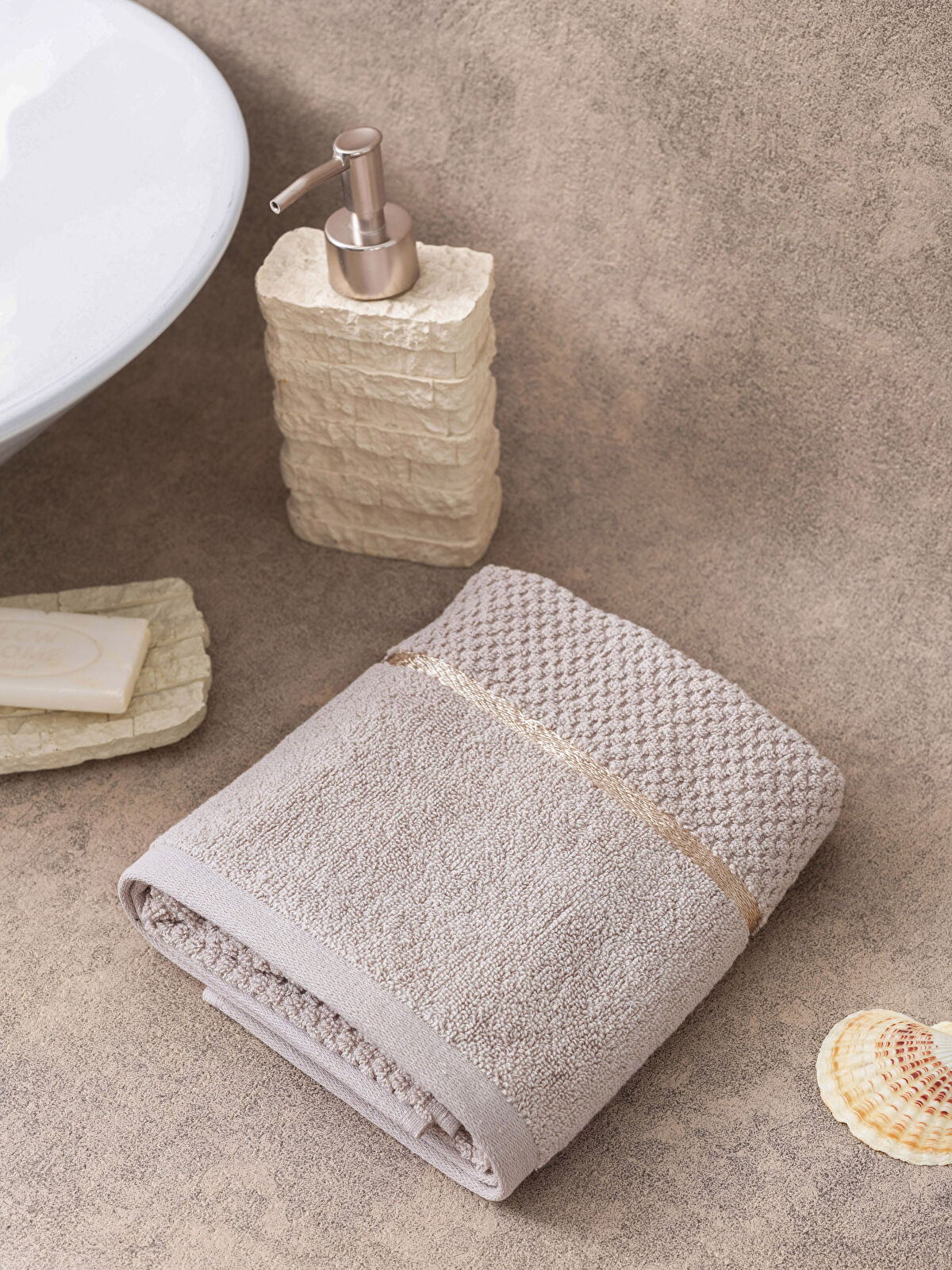 Nakış Detaylı Bukle Yüz Havlusu 50x80 Cm