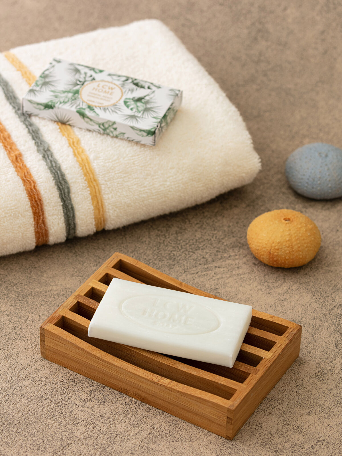 Sandal Ağacı Kokulu Katı Sabun 50 Gr Sandal Ağacı Kokulu Katı Sabun 50 Gr