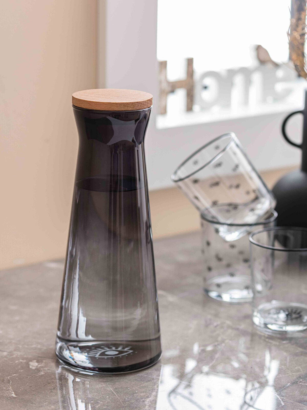 Renk Bloklu Ahşap Kapaklı Cam Sürahi 1100 Ml Renk Bloklu Ahşap Kapaklı Cam Sürahi 1100 Ml