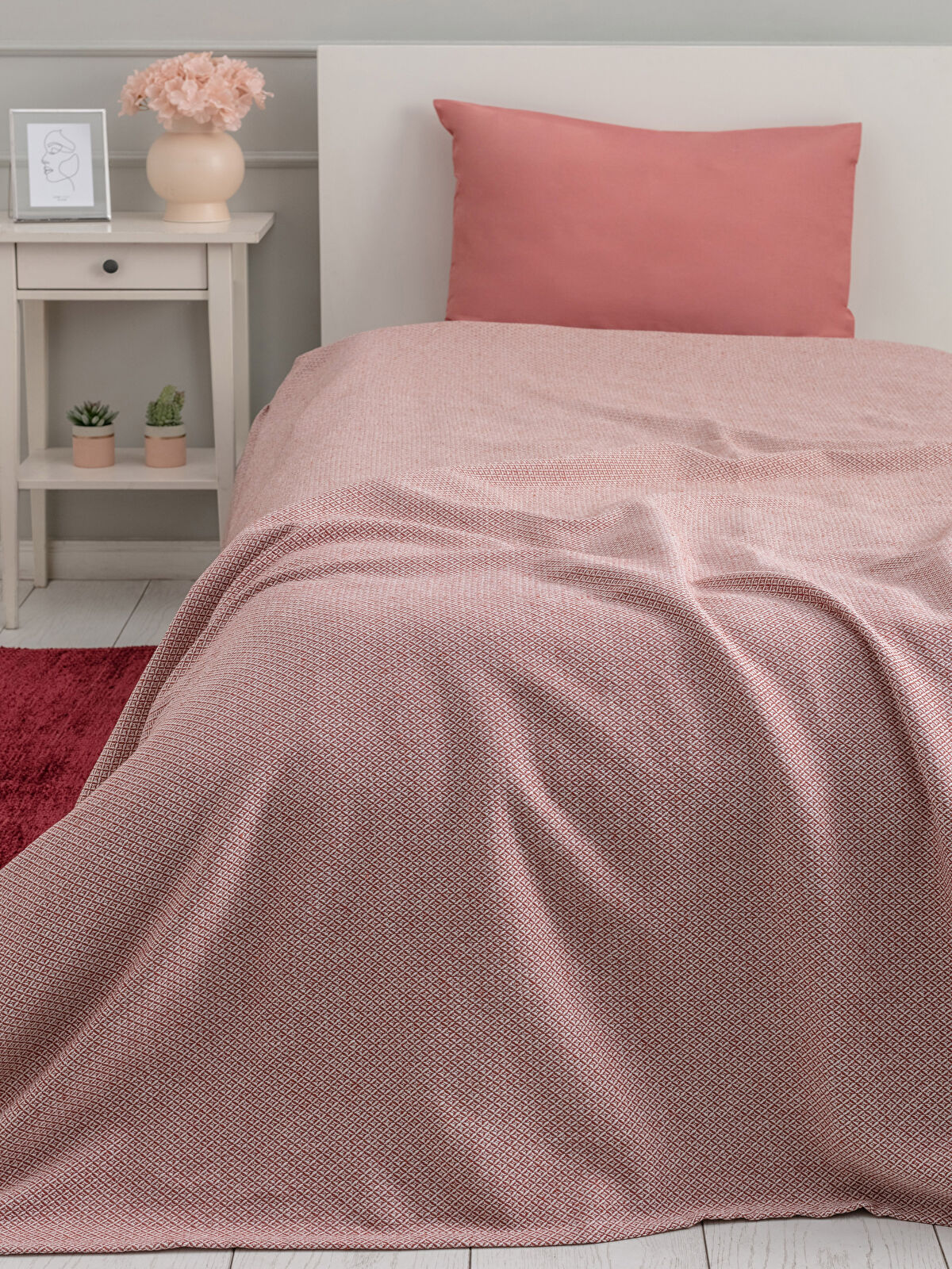 Tek Kişilik Desenli Pike Ve Yastık Kılıfı