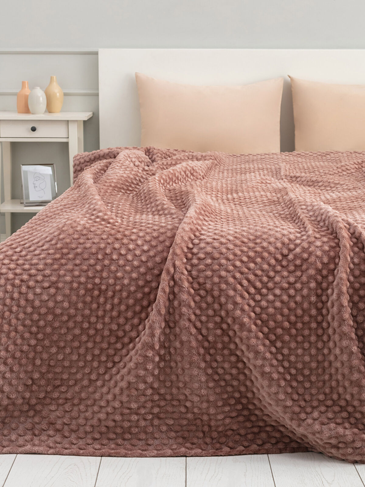 Çift Kişilik Tomurcuk Desenli Yumuşak Dokulu Battaniye 200x220 Cm