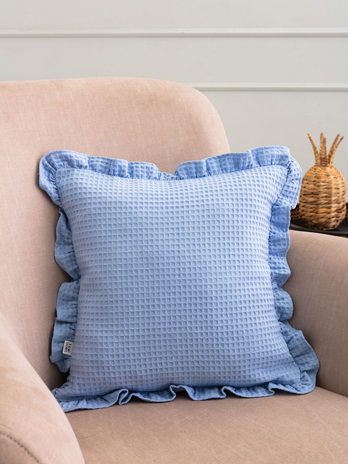 Pamuklu Fırfır Detaylı Kırlent Kılıfı 45x45 Cm