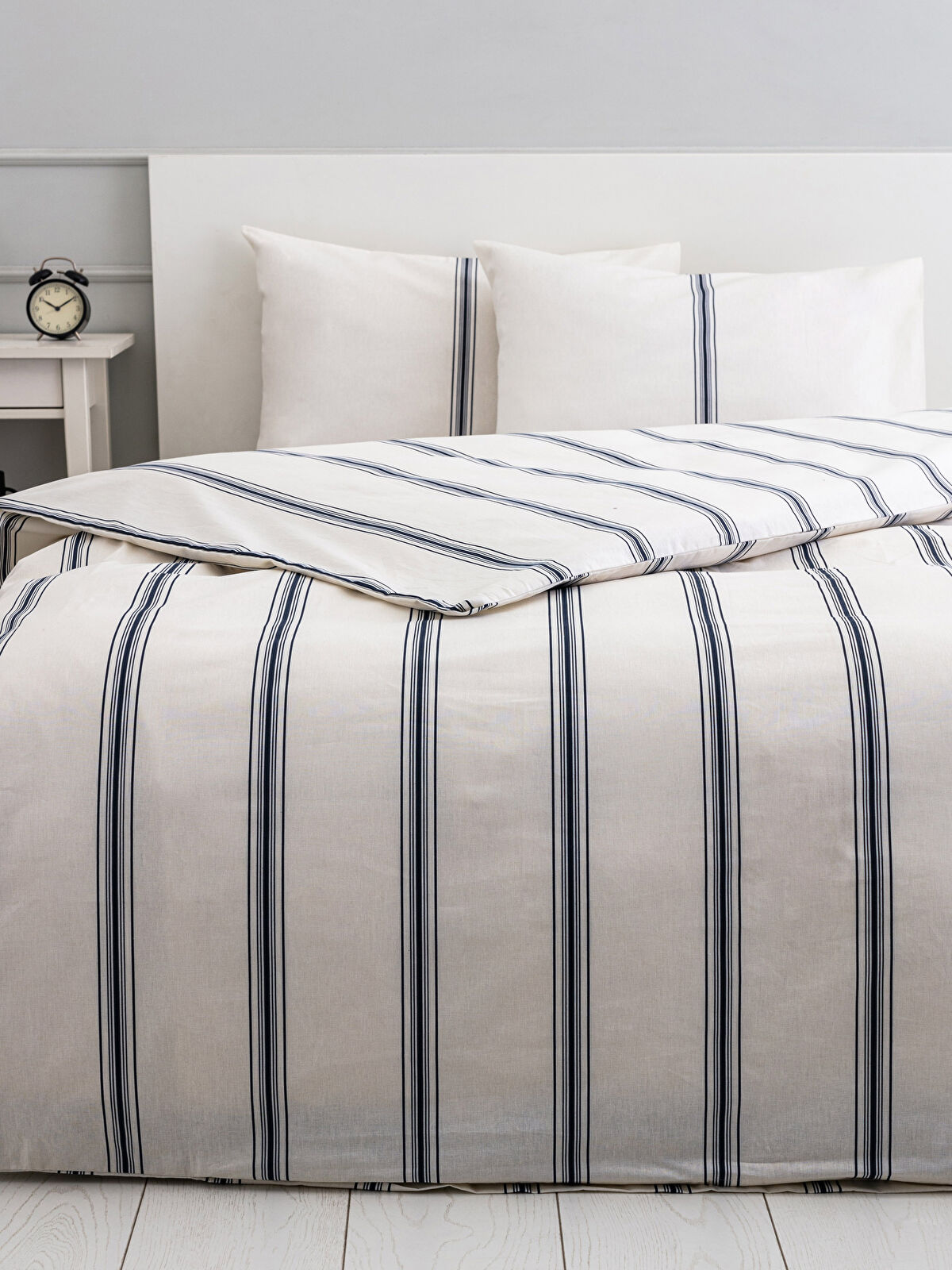 Çift Kişilik Çizgili Nevresim Ve Yastık Kılıfı