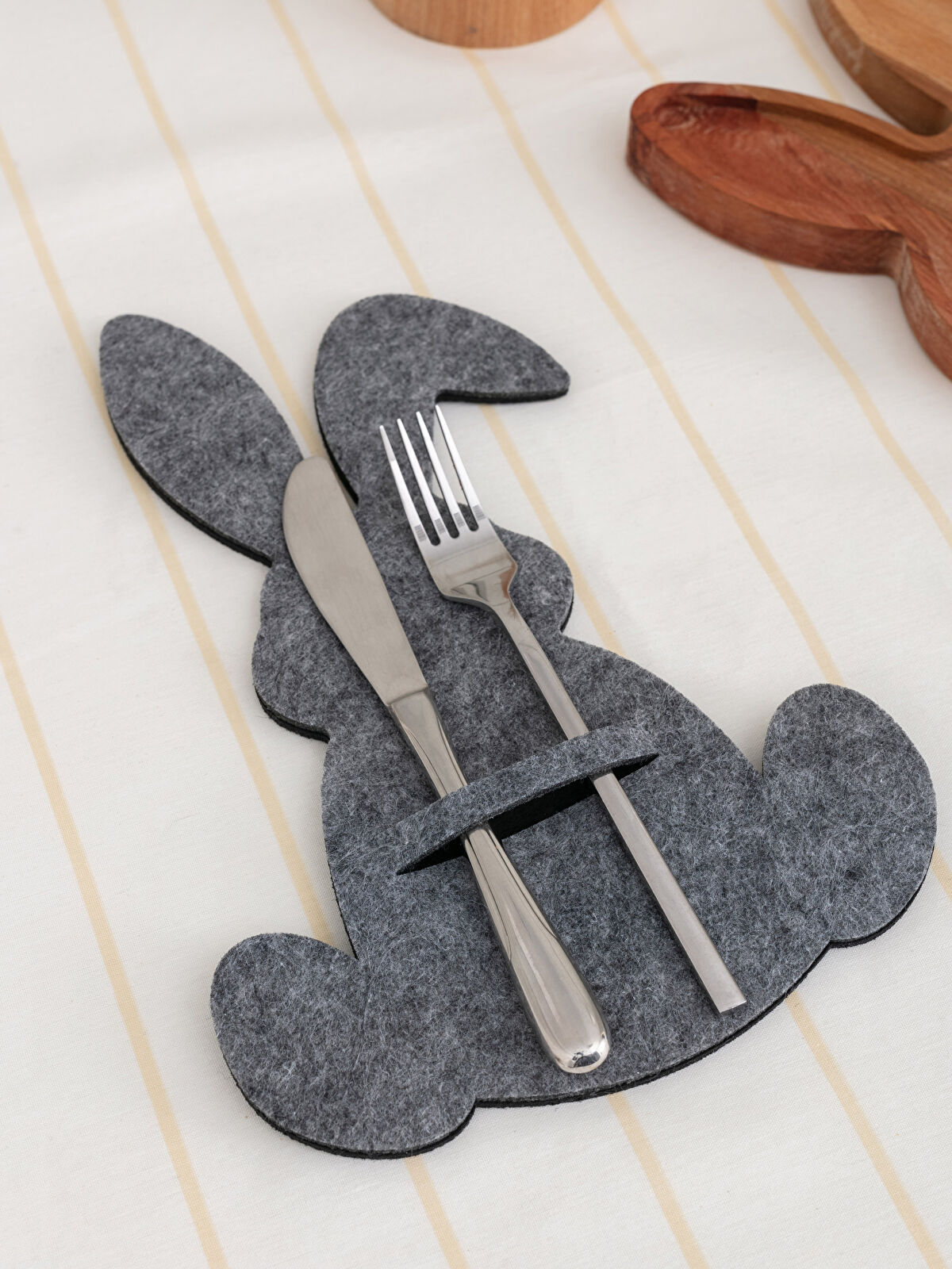 Dekoratif Tavşan Keçe Çatal Bıçaklık 29x20 Cm