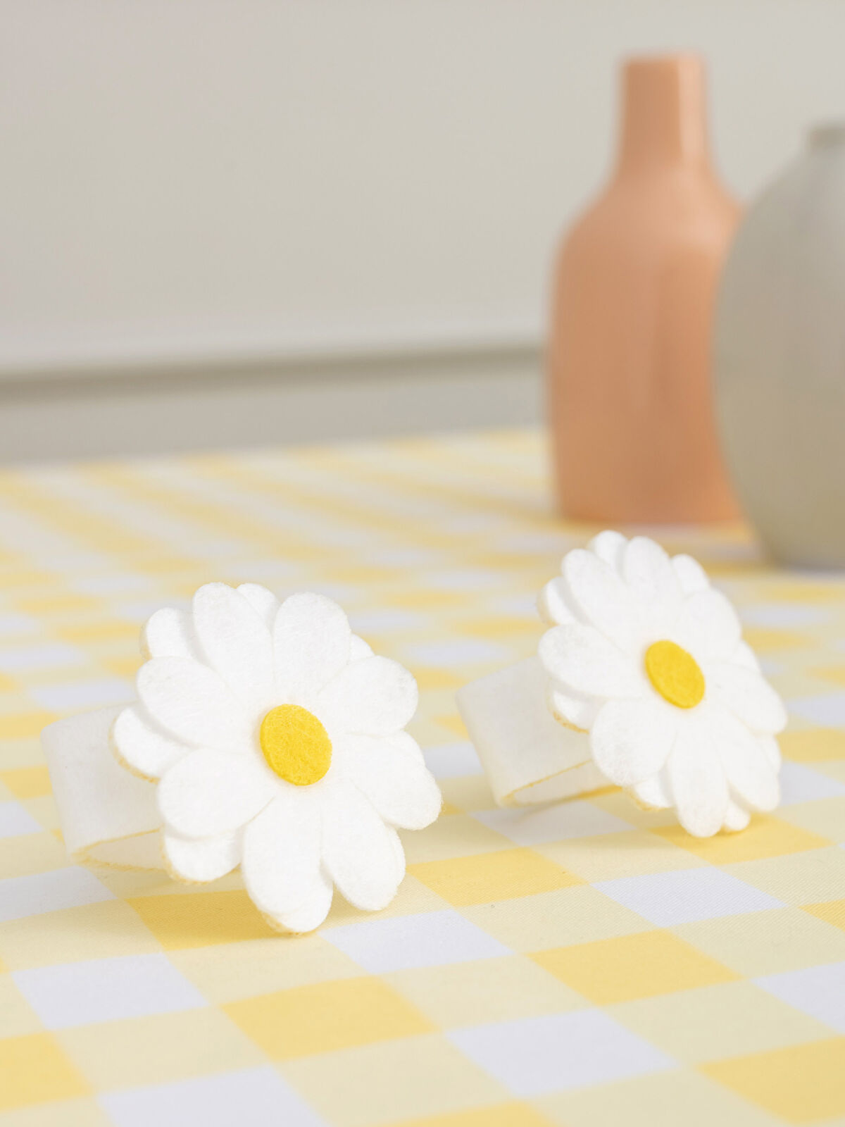 Dekoratif Papatya Keçe Peçete Halkası 5x5 Cm 2'li