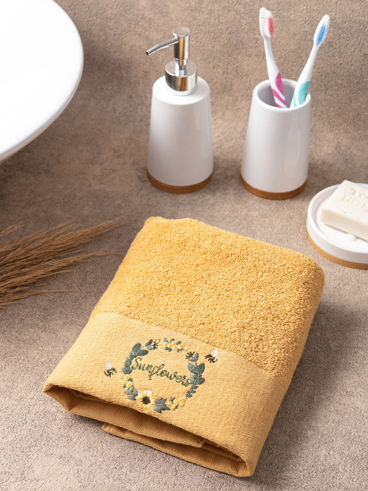 Nakışlı Yüz Havlusu 50x80 Cm