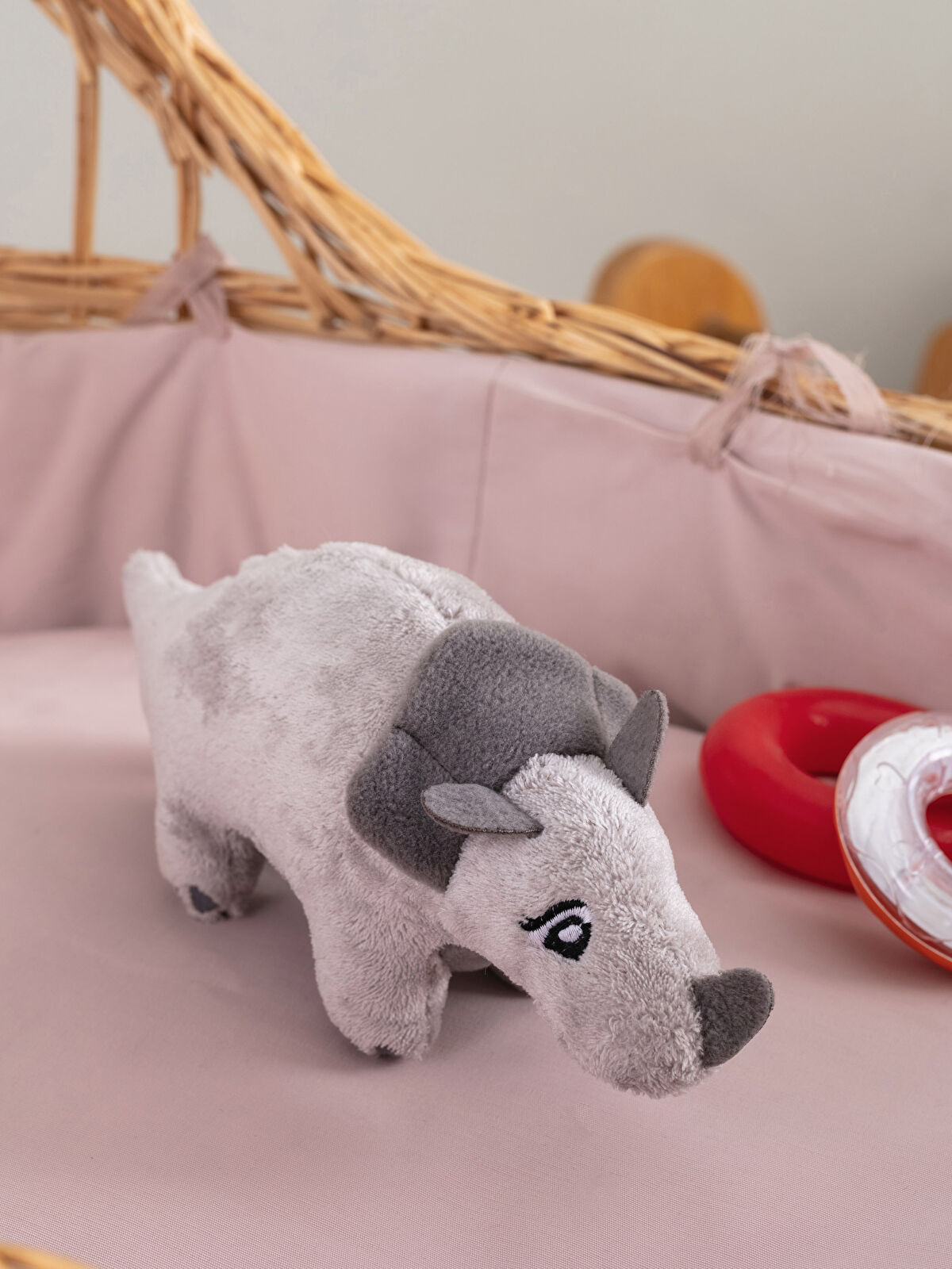 Gergedan Pelüş Dolgulu Bebek Kırlent 30x13 Cm Gergedan Pelüş Dolgulu Bebek Kırlent 30x13 Cm