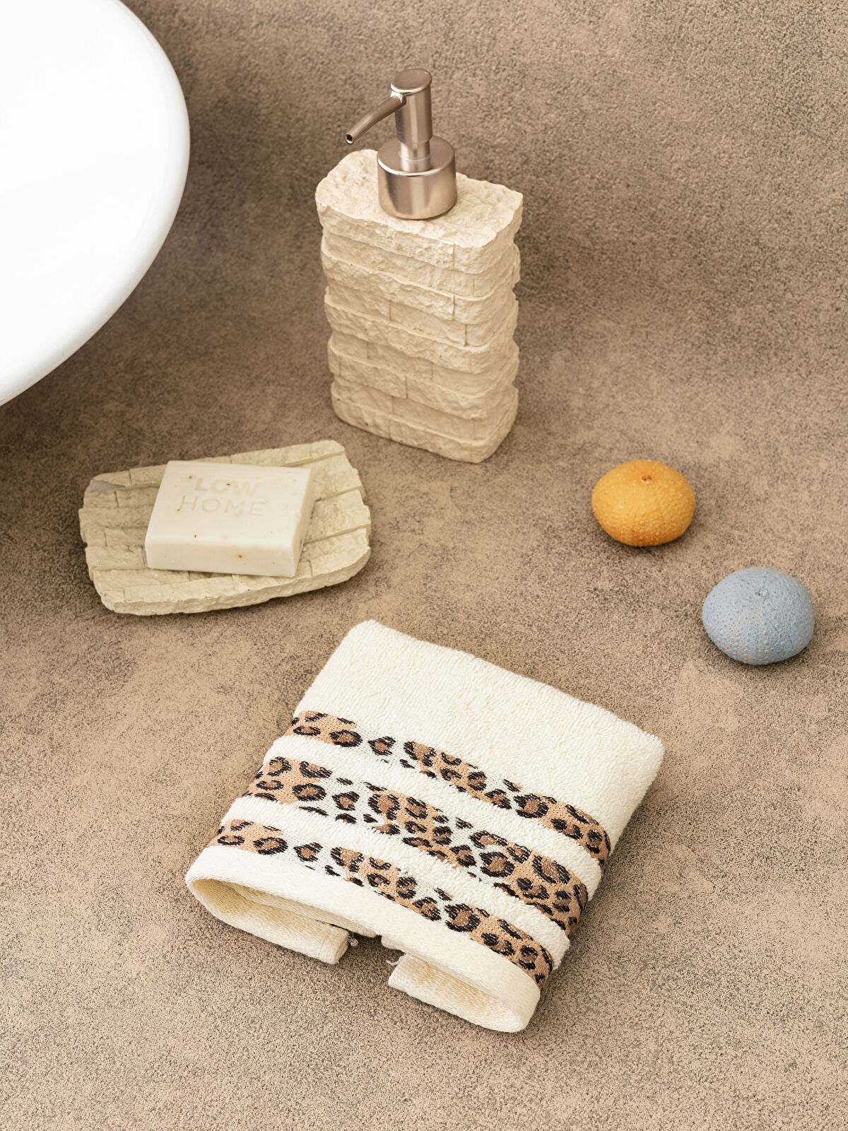 Pamuklu Nakışlı El Havlusu 30x50 Cm